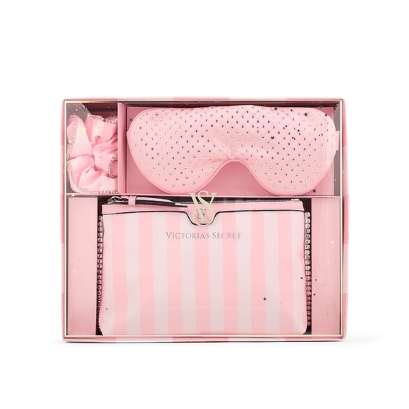 Victoria's Secret | Accessories | Nwt Victorias Secret Pink Travel Set ...